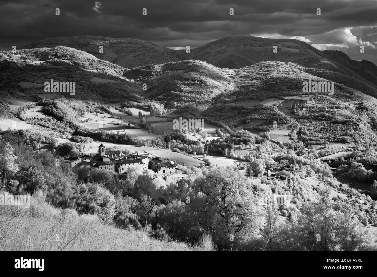 the village of Castelvecchio in the Valnerina nr Preci, Umbria, Italy ...