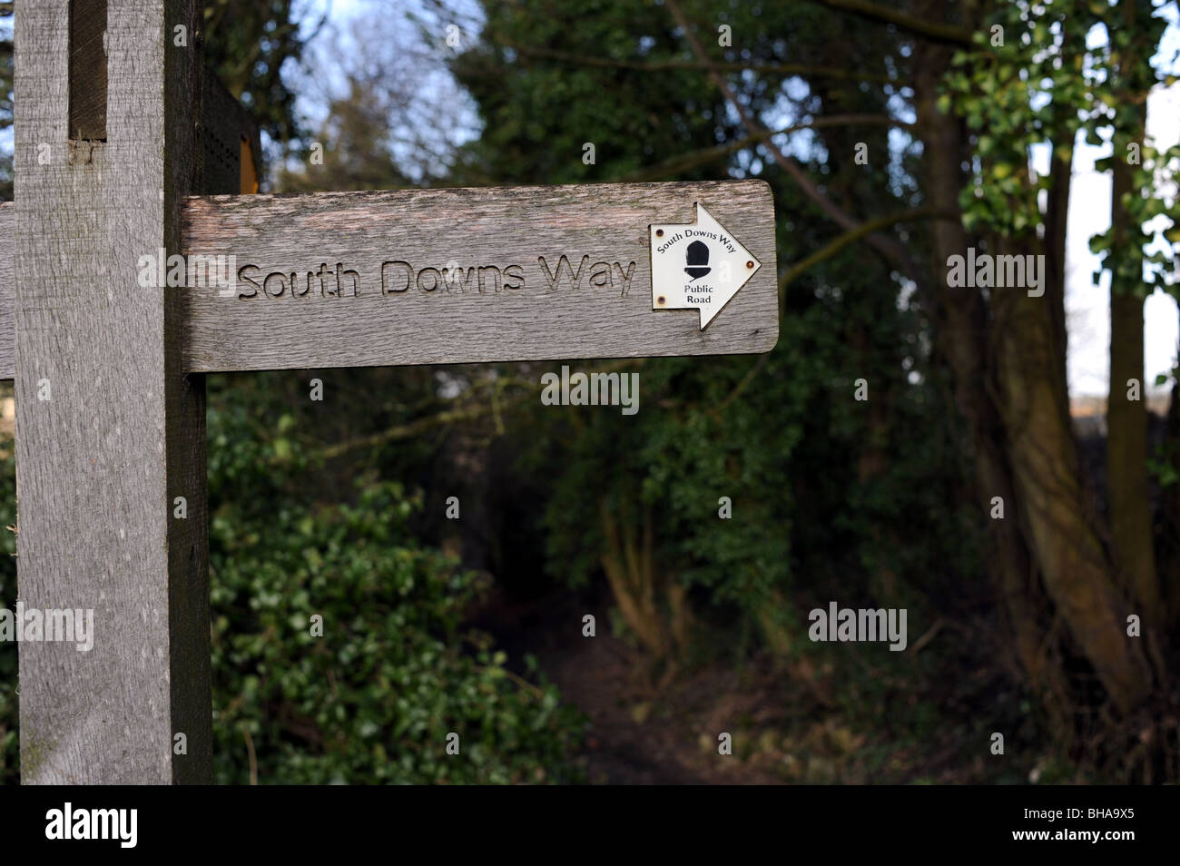 South downs way sign hi-res stock photography and images - Alamy