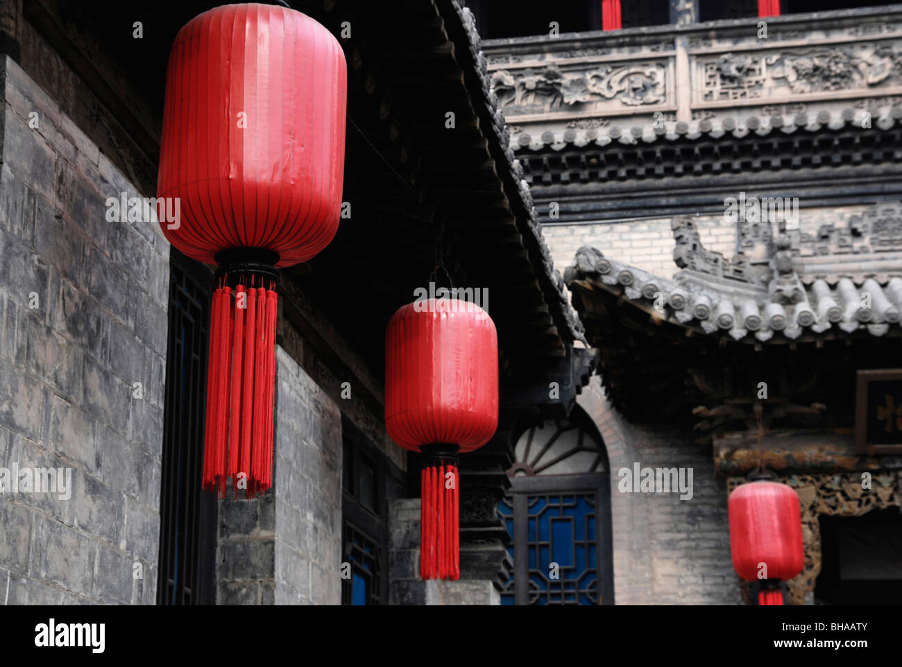Chinese red lanterns of chinese style structure Stock Photo - Alamy