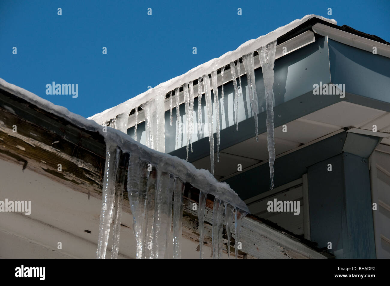 Hanging from gutter hi-res stock photography and images - Alamy