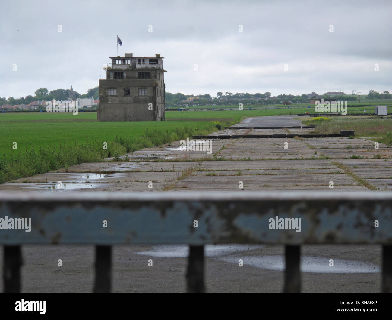 Ww2 airfield hi-res stock photography and images - Alamy