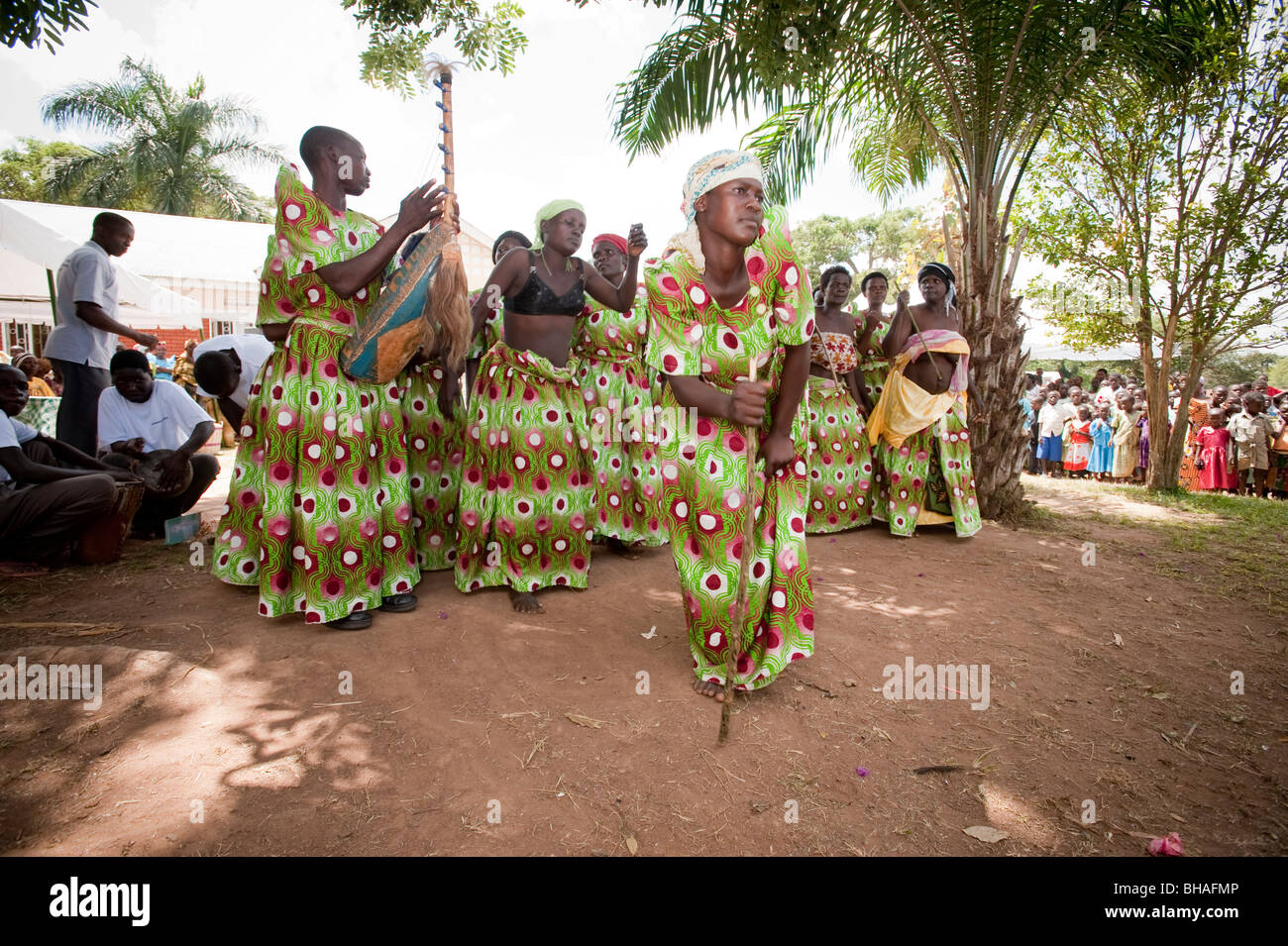 Traditional welcoming dance in Kadama Uganda Africa Stock Photo - Alamy