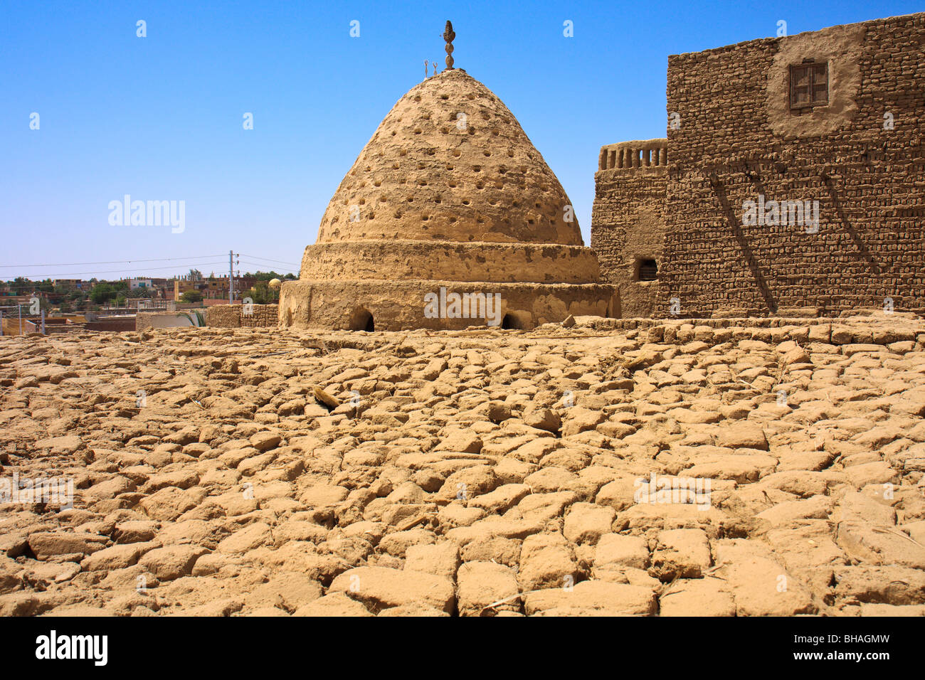 Africa Qasr Oasis Egypt Islam Mosque West Desert Stock Photo - Alamy