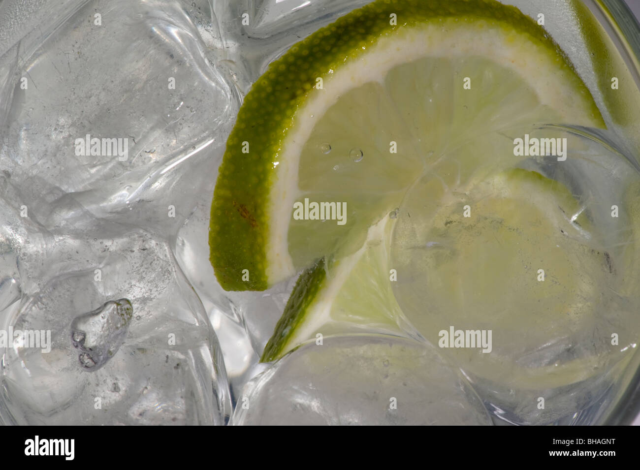 Lime slices in carbonated drink Stock Photo - Alamy