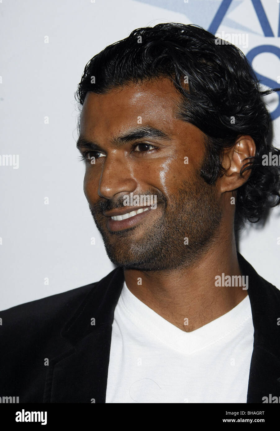 Sendhil Ramamurthy Beauty And The Beast