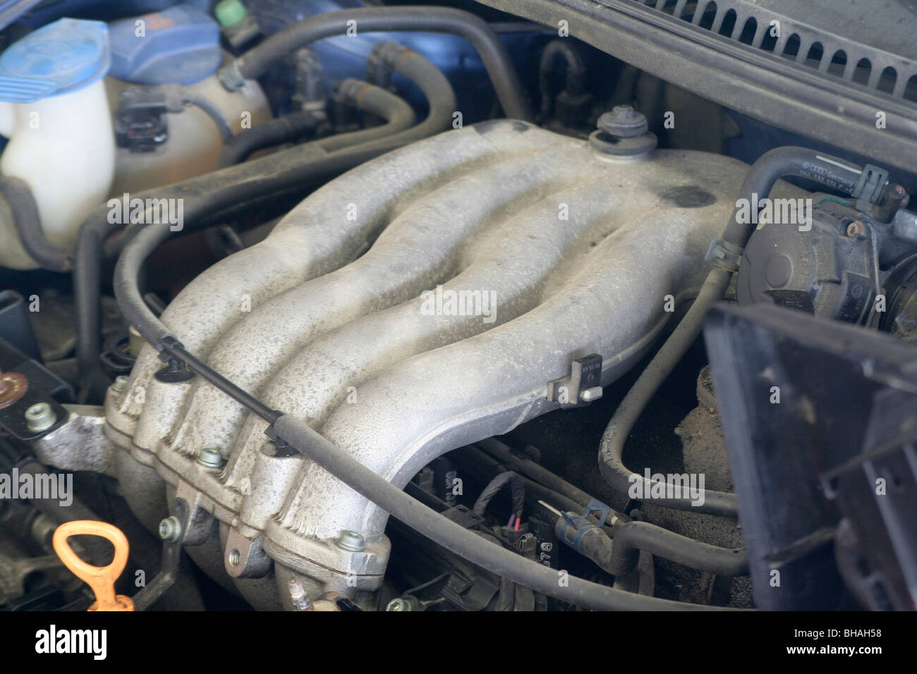 Intake manifold hi-res stock photography and images - Alamy