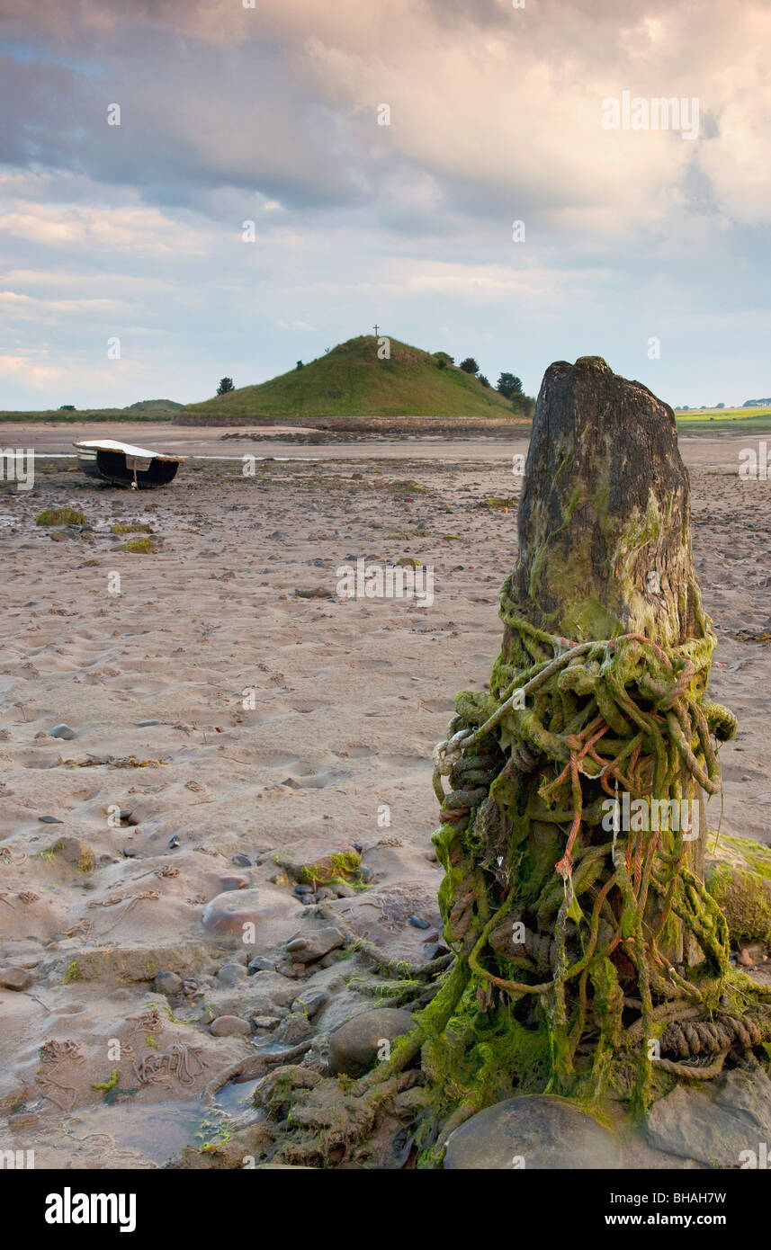 Nautical rope on beach Stock Photo - Alamy