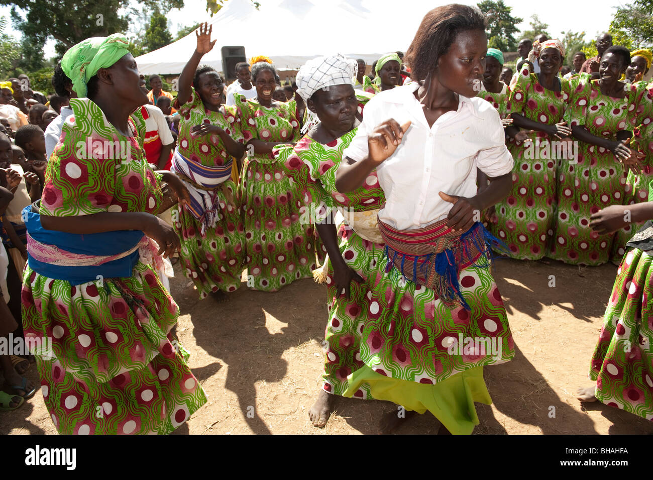 Uganda dance hi-res stock photography and images - Alamy
