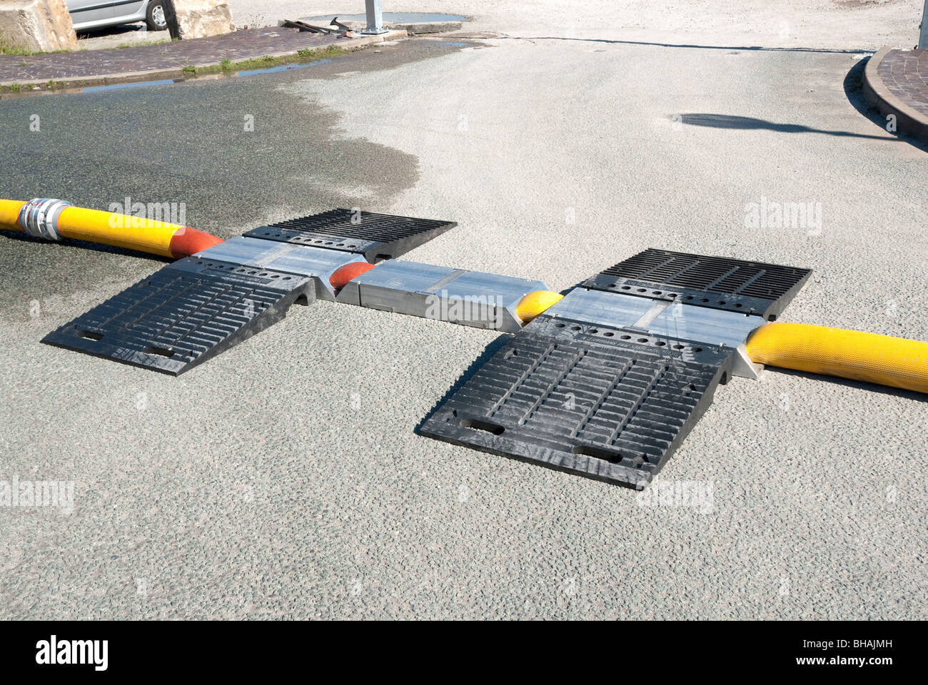 Vehicle ramps hi-res stock photography and images - Alamy