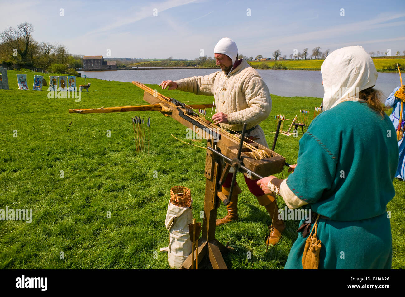 Longbow archer britain hi-res stock photography and images - Alamy