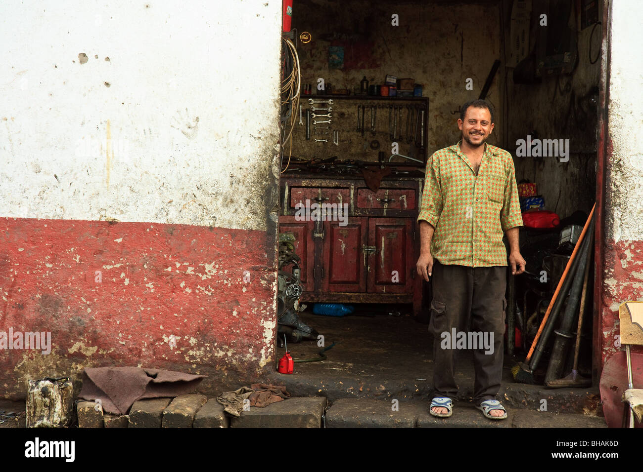 Africa Assiut Egypt Red Street WorkShop Young Men Stock Photo - Alamy