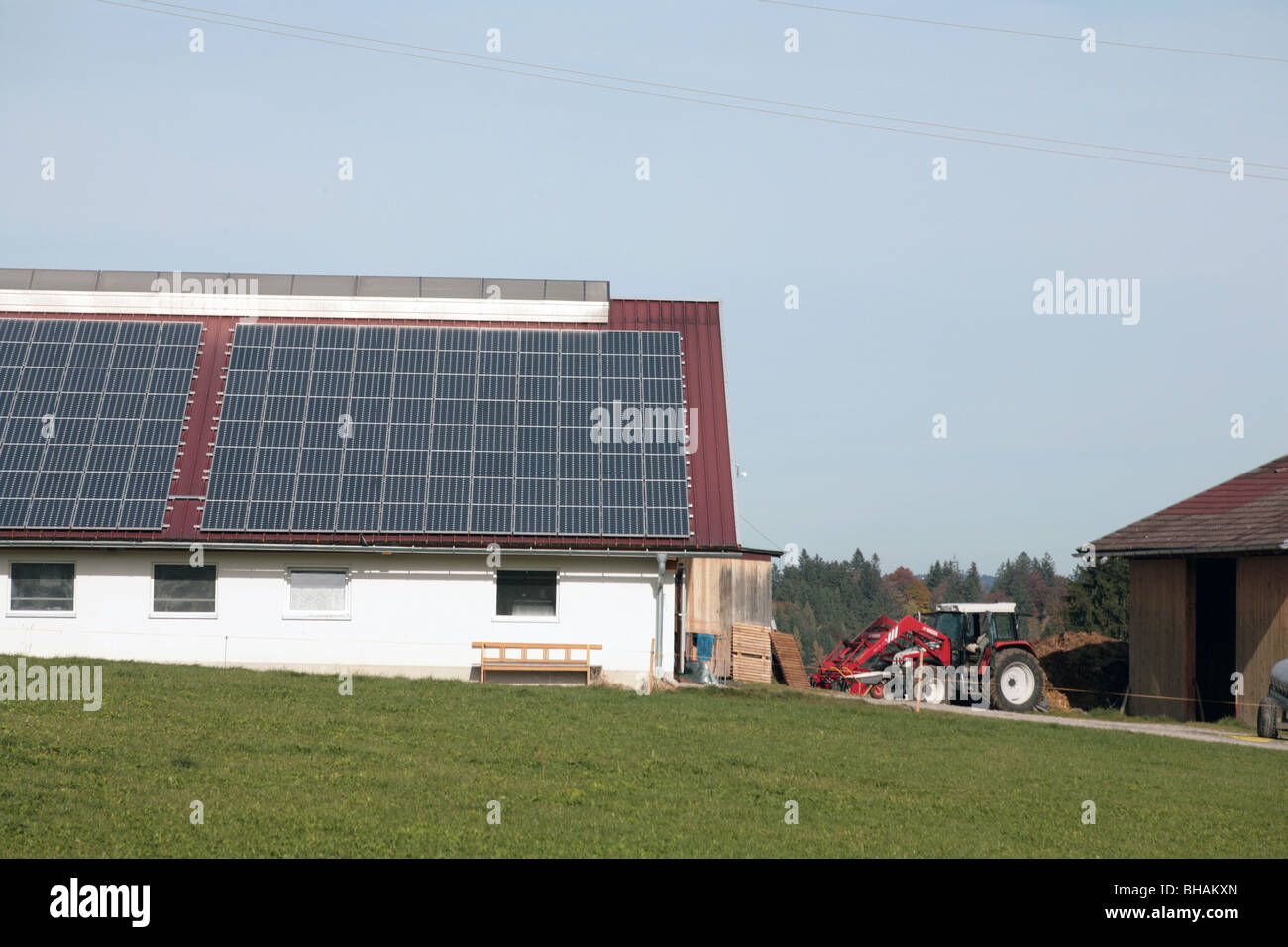 Barn with solar panels hi-res stock photography and images - Alamy