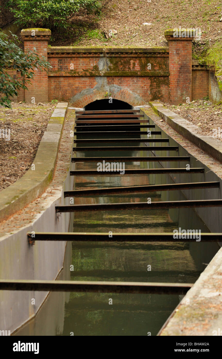 Water Aqueduct from Lake Biwa Ko running through Nanzenji temple ...