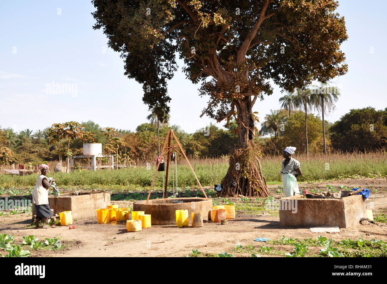 Development aid hi-res stock photography and images - Alamy