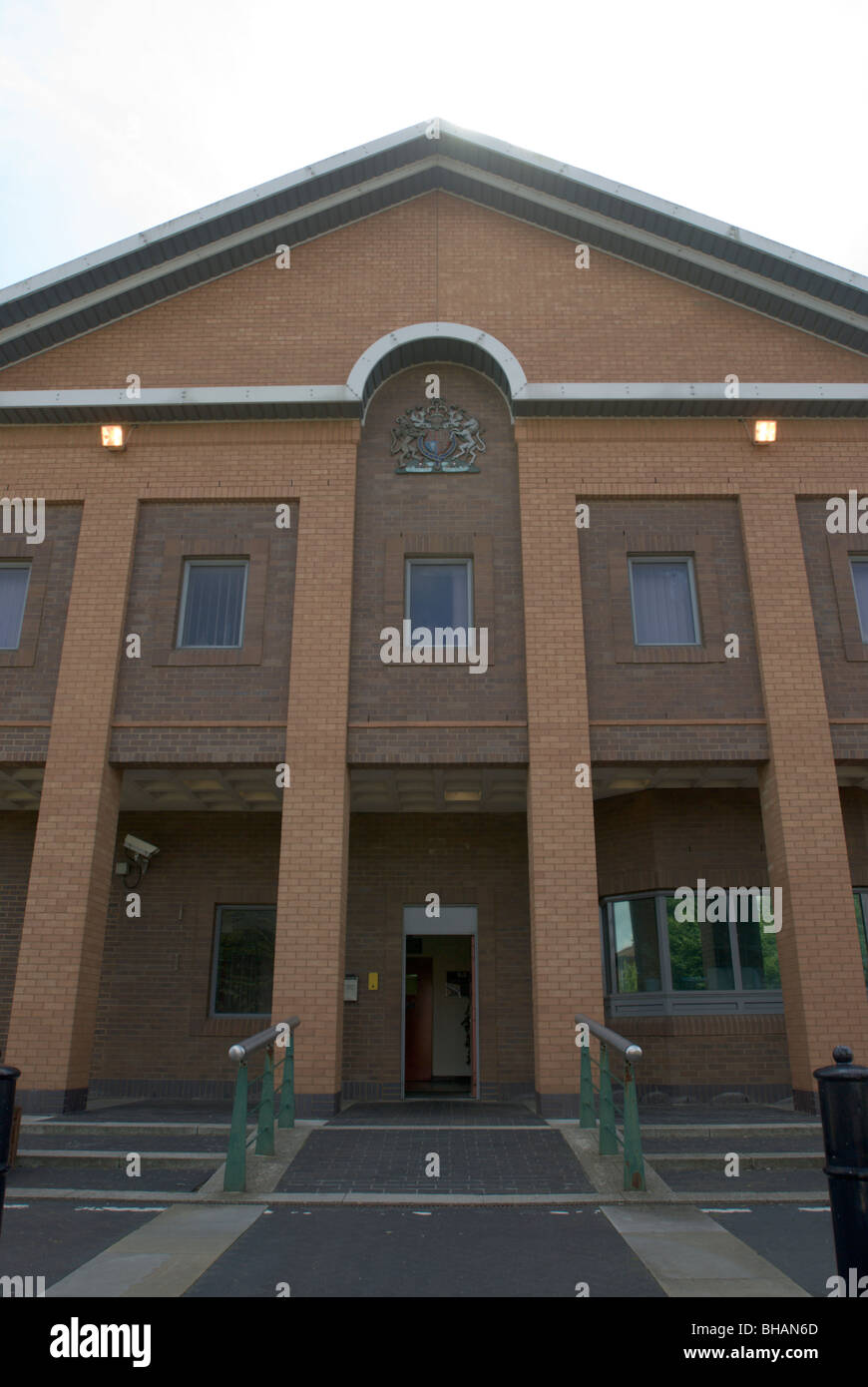 Milton keynes prison hi-res stock photography and images - Alamy