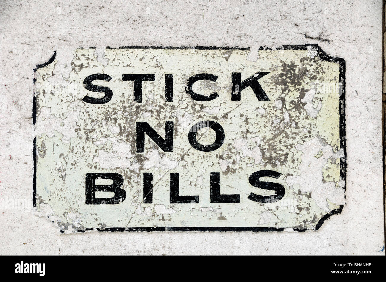 Stick no bills sign hi-res stock photography and images - Alamy