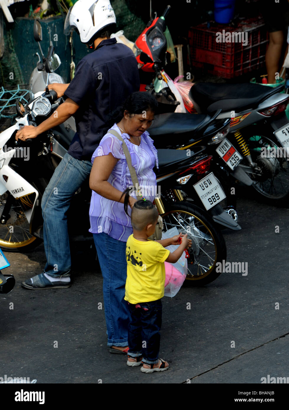 Thailand slum klongtoey hi-res stock photography and images - Alamy
