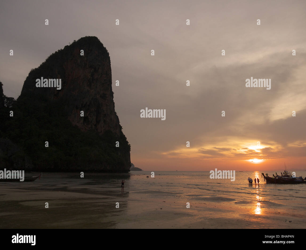 Sunset at the beach of Hat Rai Leh West,Railey,Andaman Sea,Thailand ...