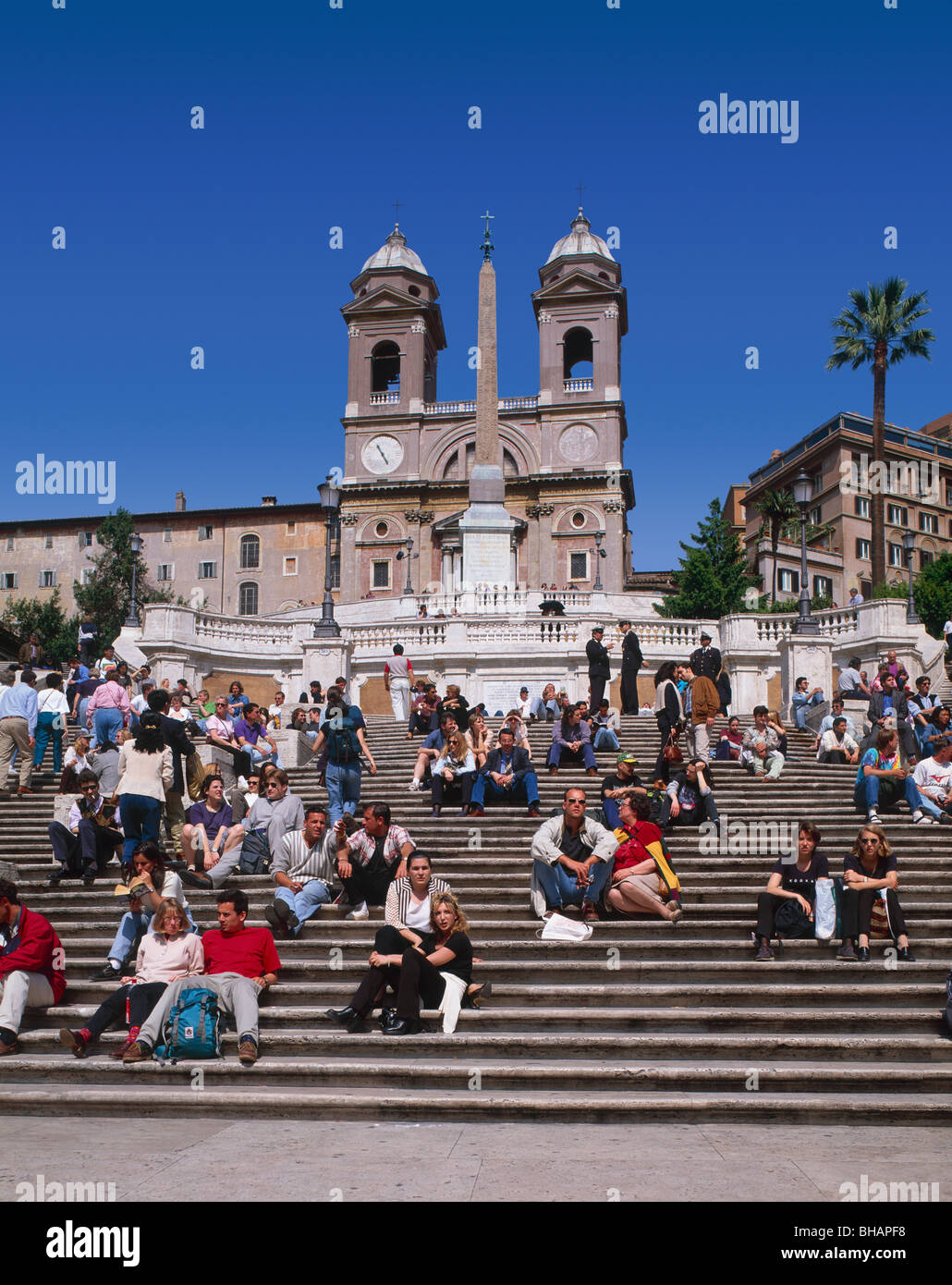 People sitting on the Spanish Steps, Rome, Lazio, Italy Stock Photo - Alamy