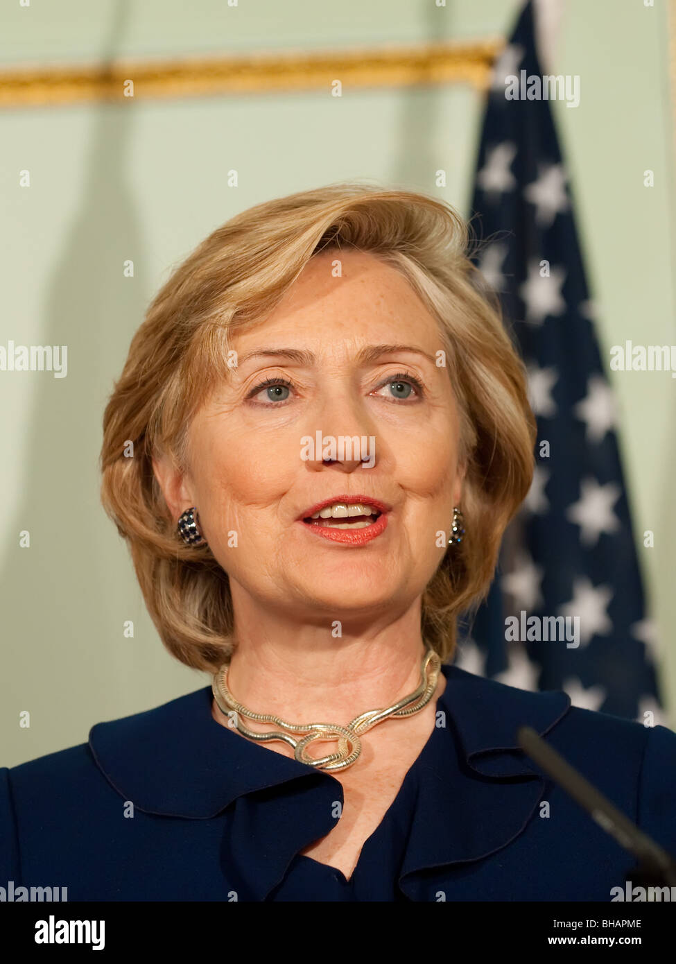 Secretary of state hillary clinton hi-res stock photography and images ...