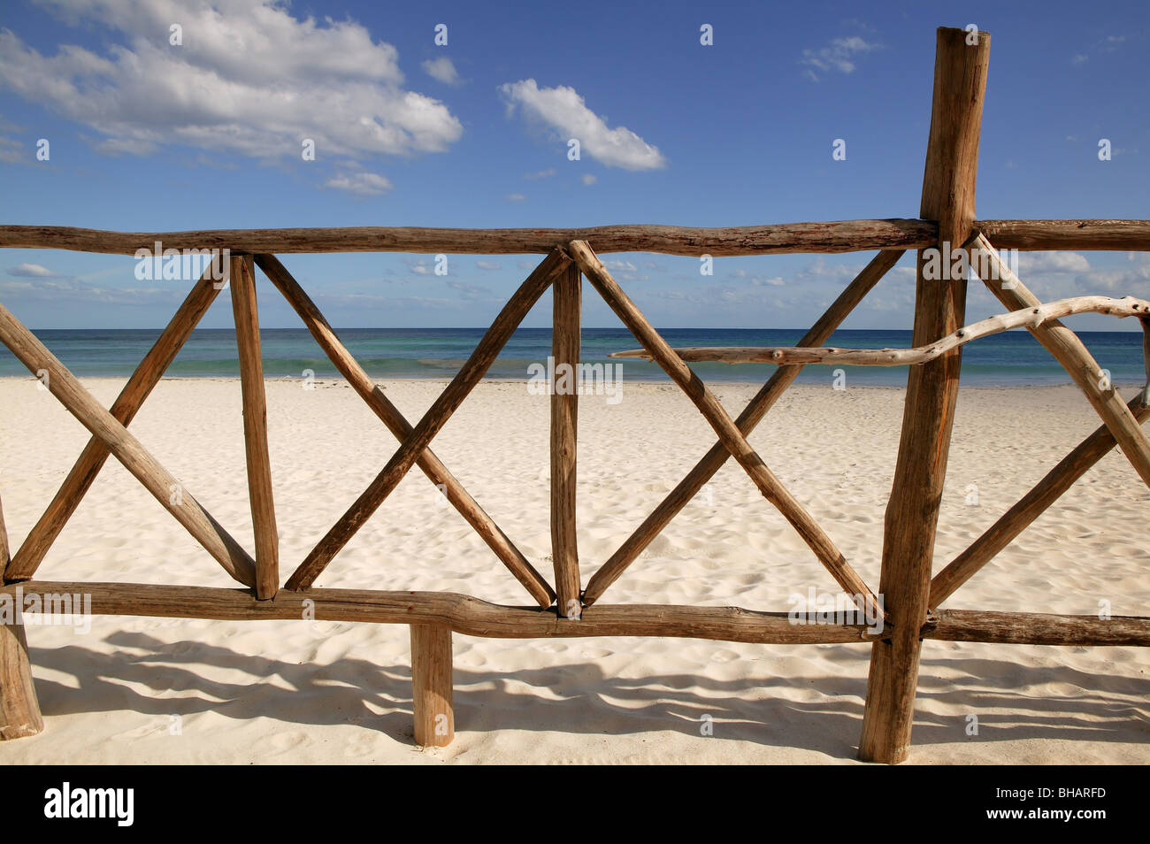 Caribbean wooden tropical fence wall on the beach Stock Photo - Alamy