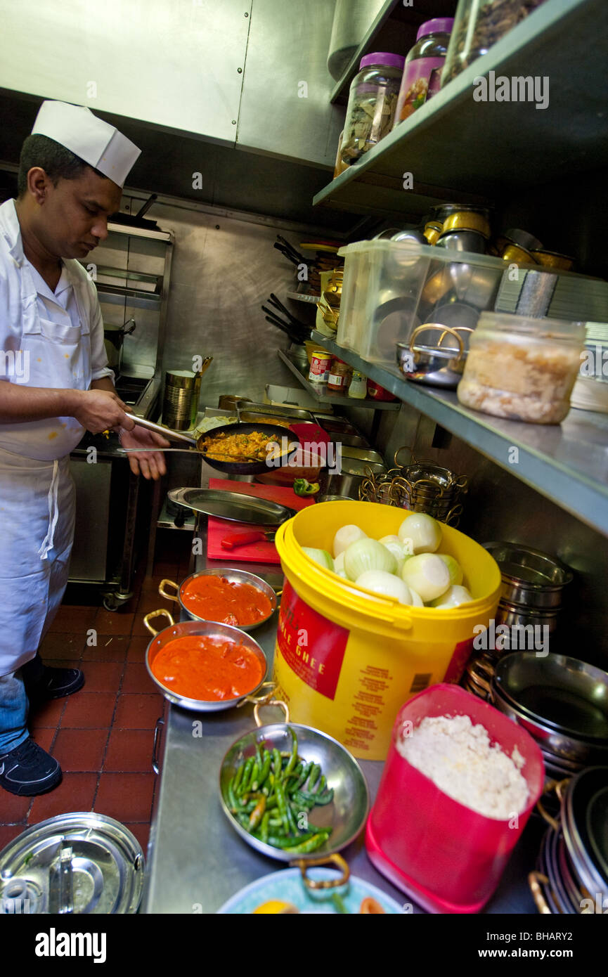 Indian chef hi-res stock photography and images - Alamy