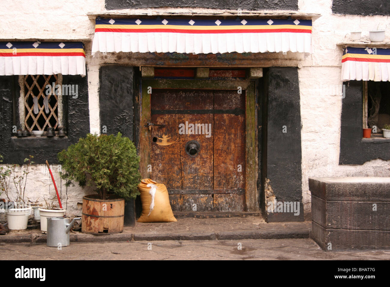 Strong front door hi-res stock photography and images - Alamy