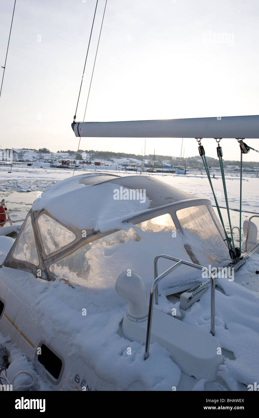 Ice sailing boat hi-res stock photography and images - Alamy