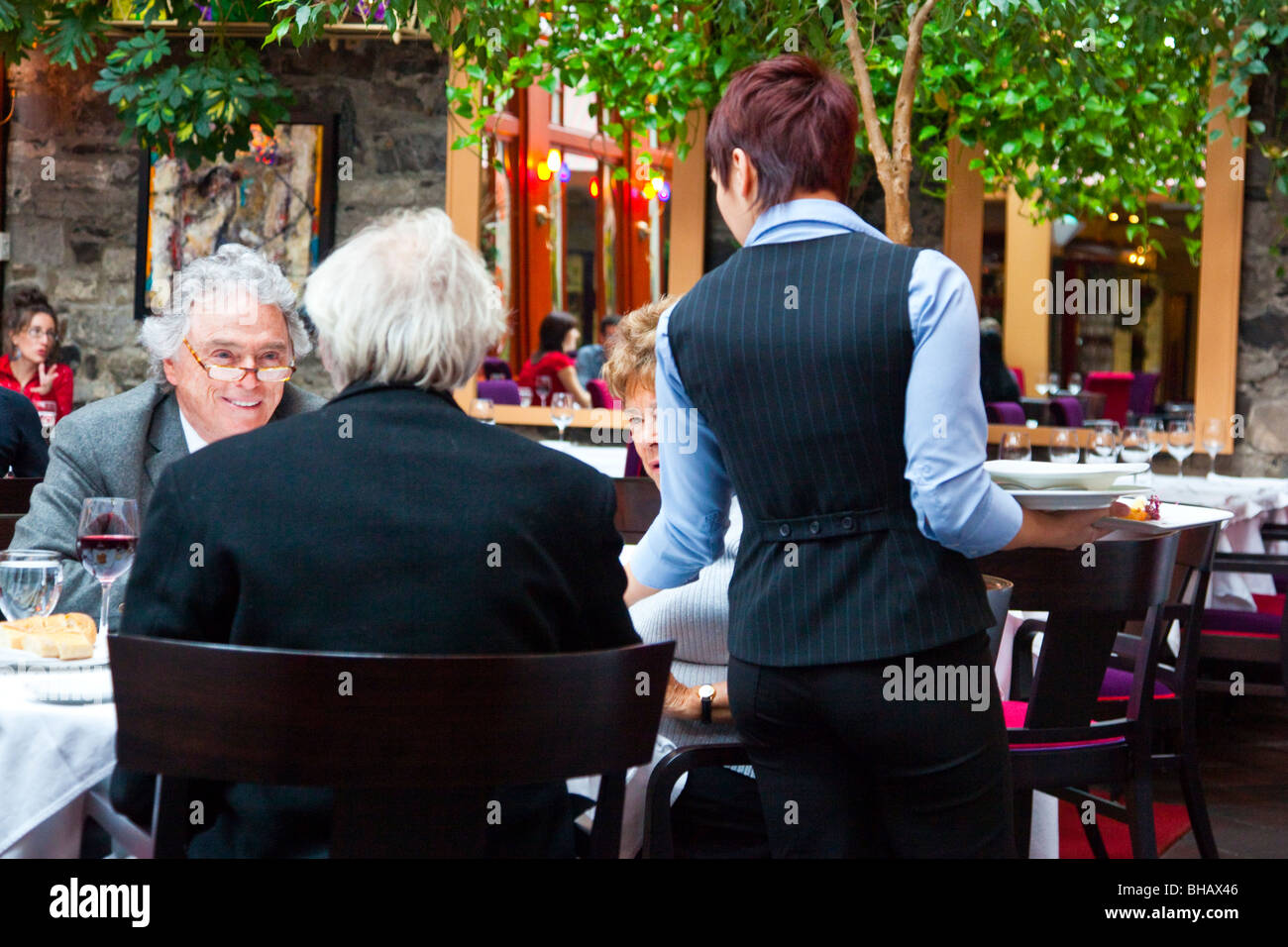 Canada restaurant waitress hi-res stock photography and images - Alamy