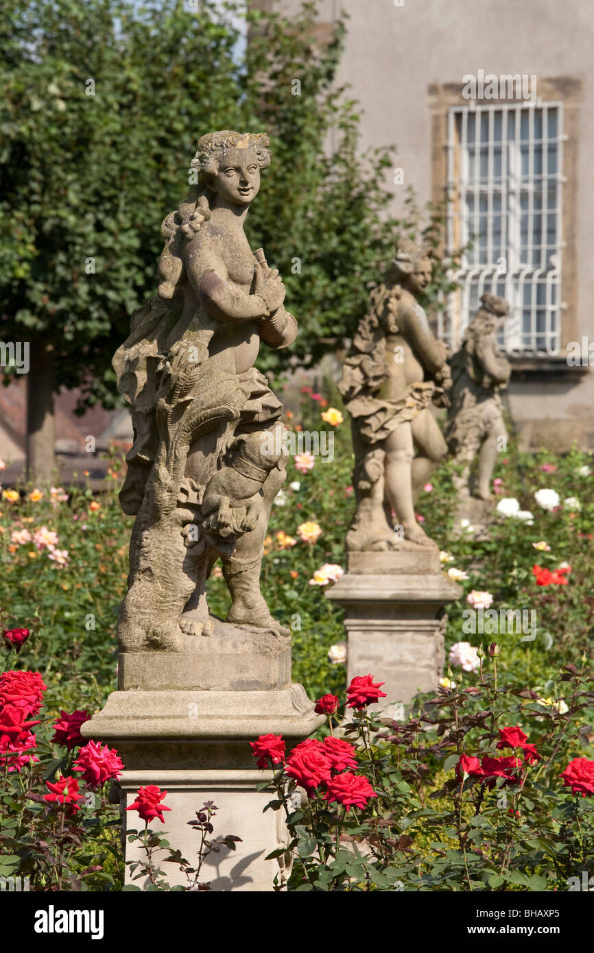 ROCOCO STATUES, ROSE GARDEN, BAROQUE, NEUE RESIDENZ, NEW RESIDENCE ...