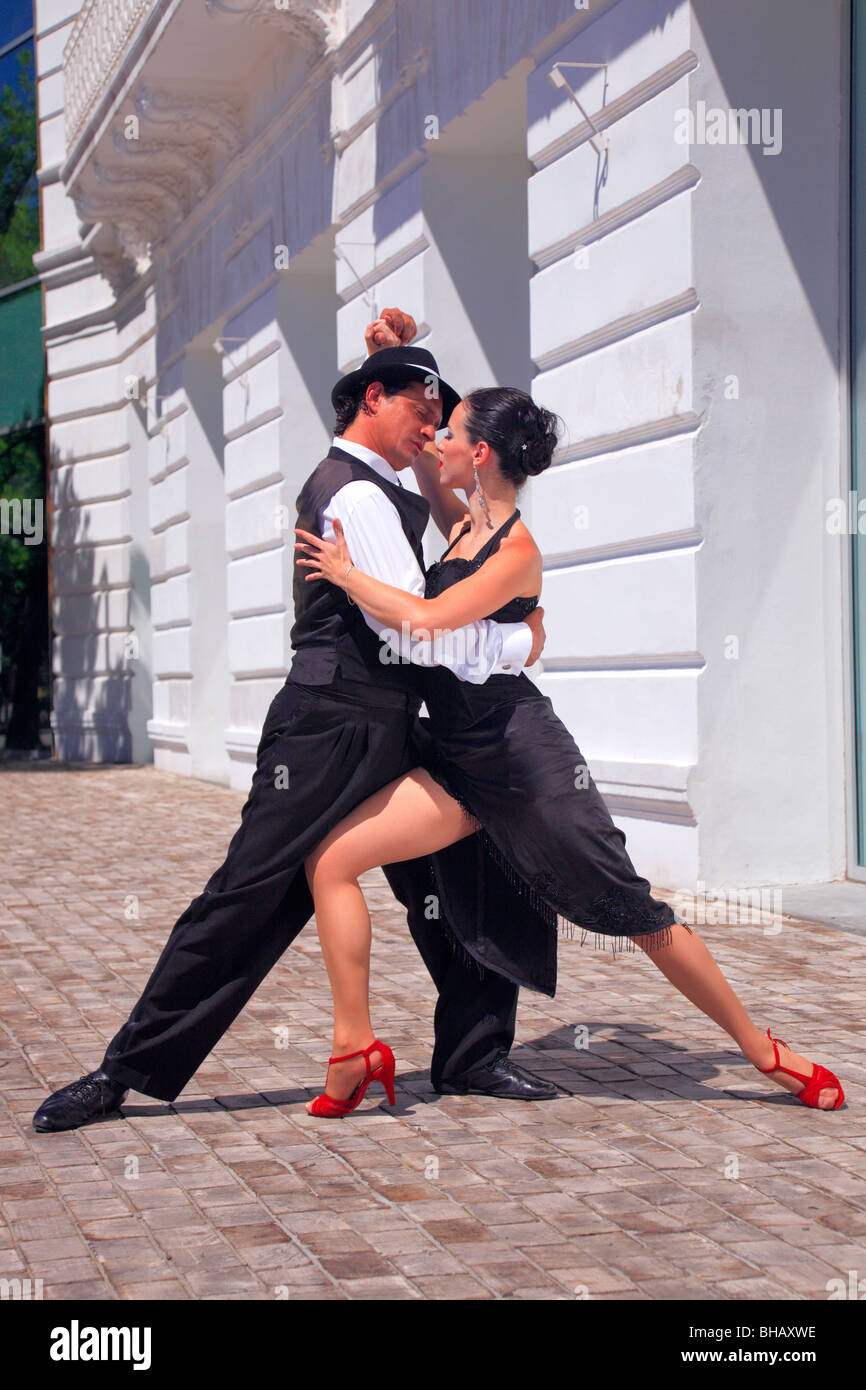 Fanny and Fabio dancers performing Tango, milonga and canyengue at ...