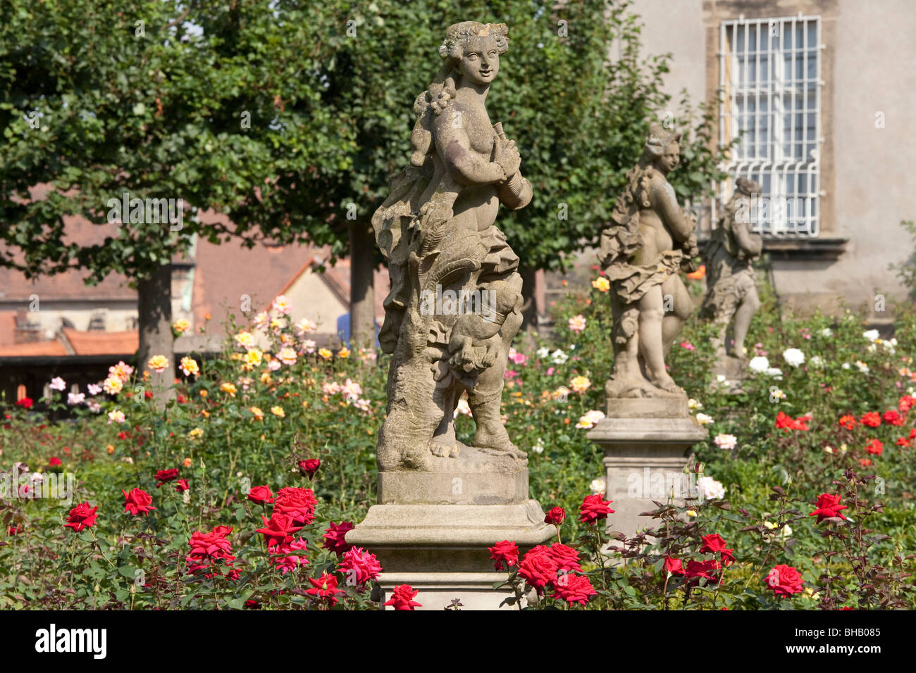 ROCOCO STATUES, ROSE GARDEN, BAROQUE, NEUE RESIDENZ, NEW RESIDENCE ...