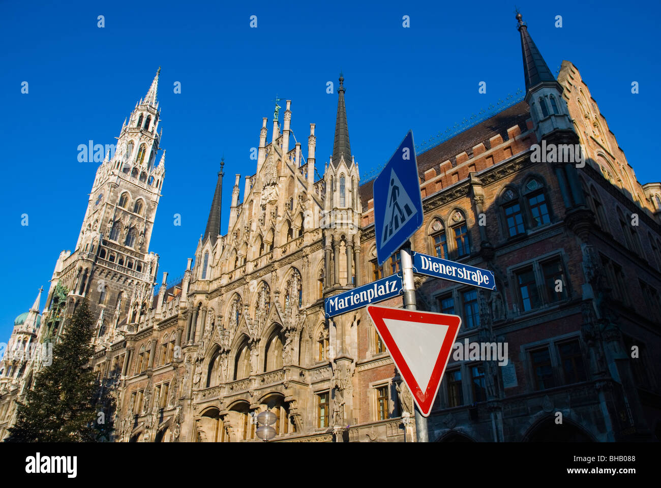 Traffic signs munich hi-res stock photography and images - Alamy