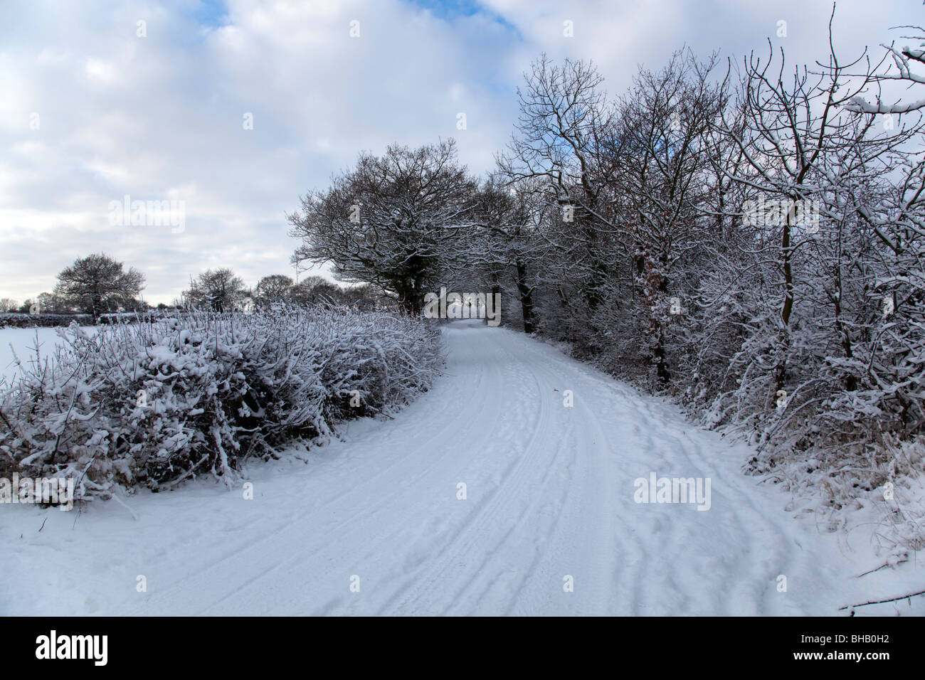 Winter scenes in Britain after heavy snow January 2010 Chesterfield ...