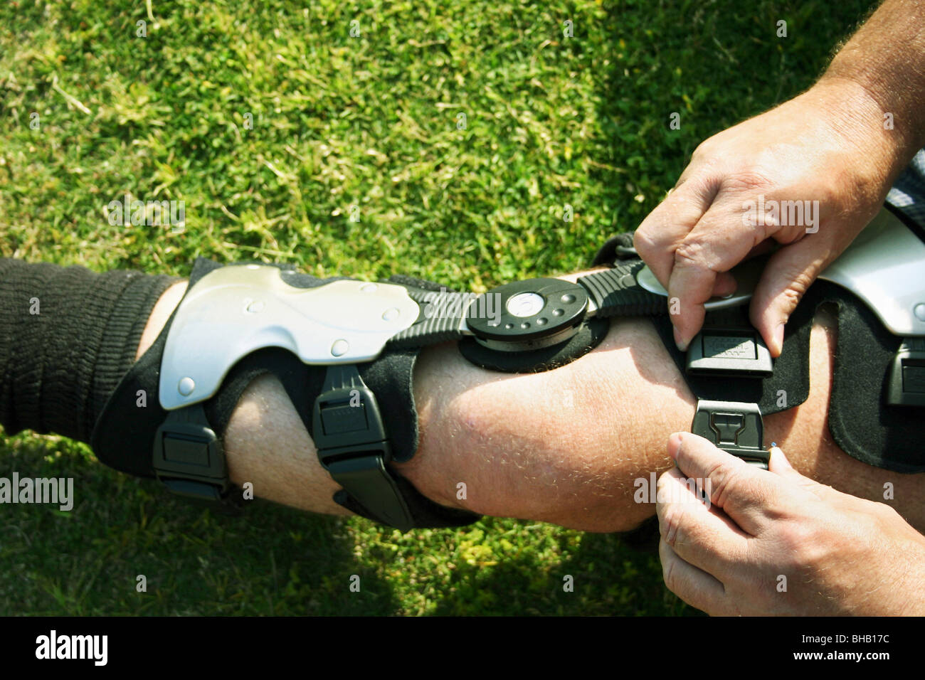 Leg brace hi-res stock photography and images - Alamy