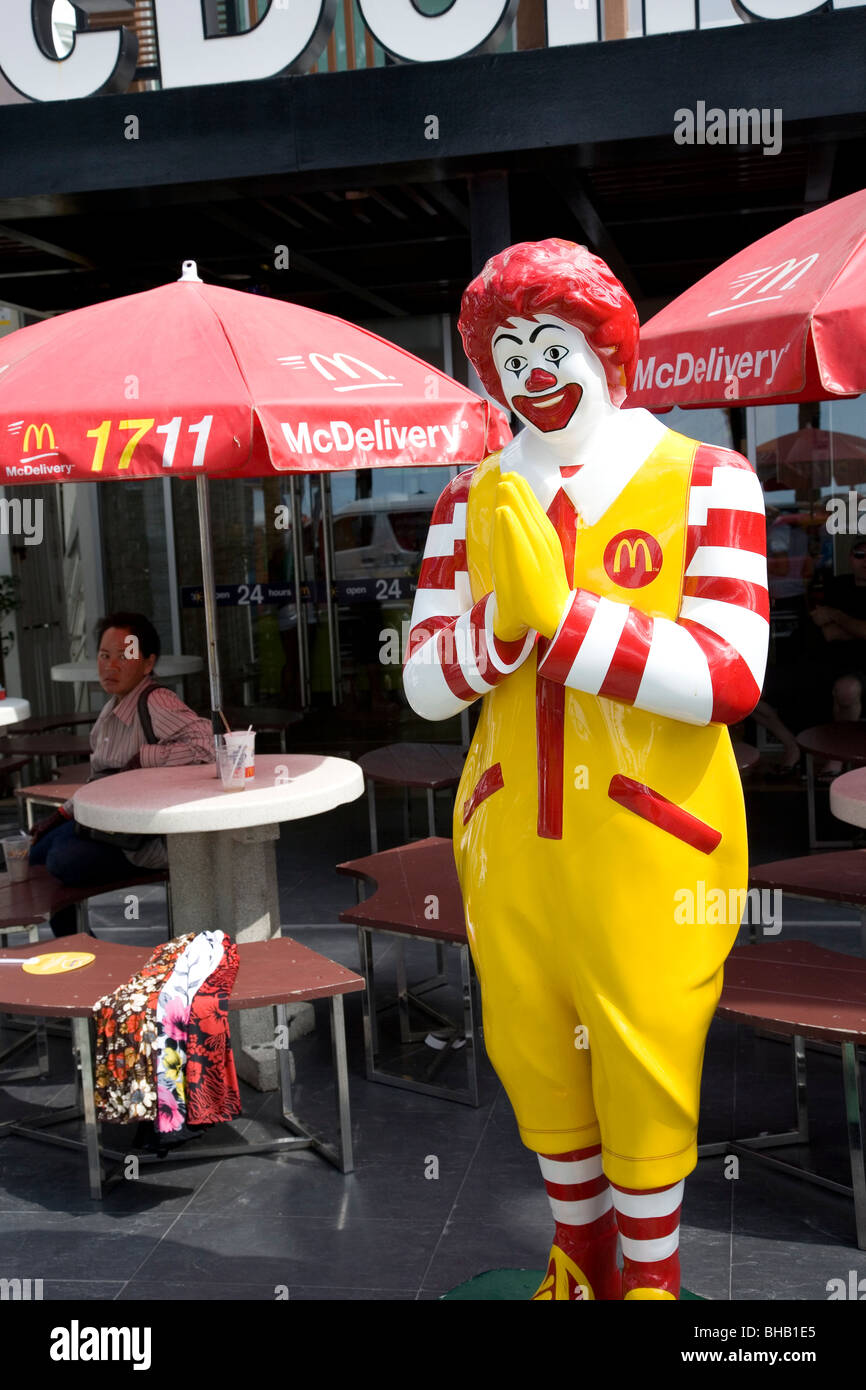 'Sawadee' greeting by Ronald McDonalds in Patong Stock Photo - Alamy