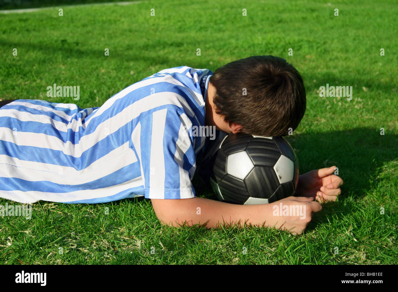 Footballer shadow hi-res stock photography and images - Alamy