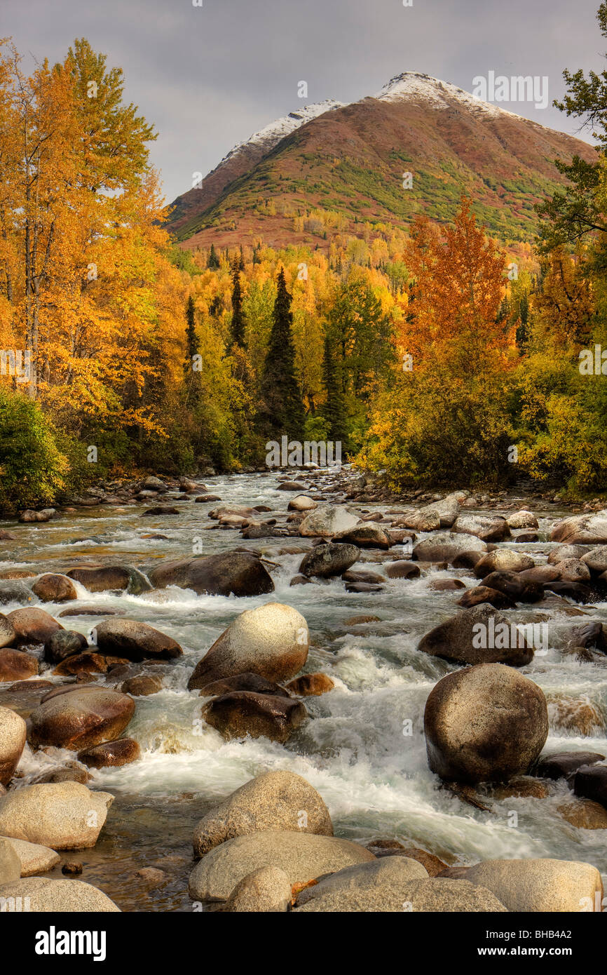 Scenic view of the Little Susitna River at the entrance to Hatcher Pass ...