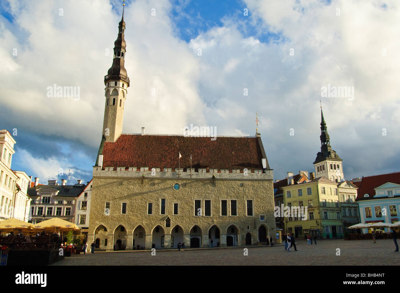 The mediaeval Raekoda (Town Hall) in Raekoja plats (Town Hall square ...