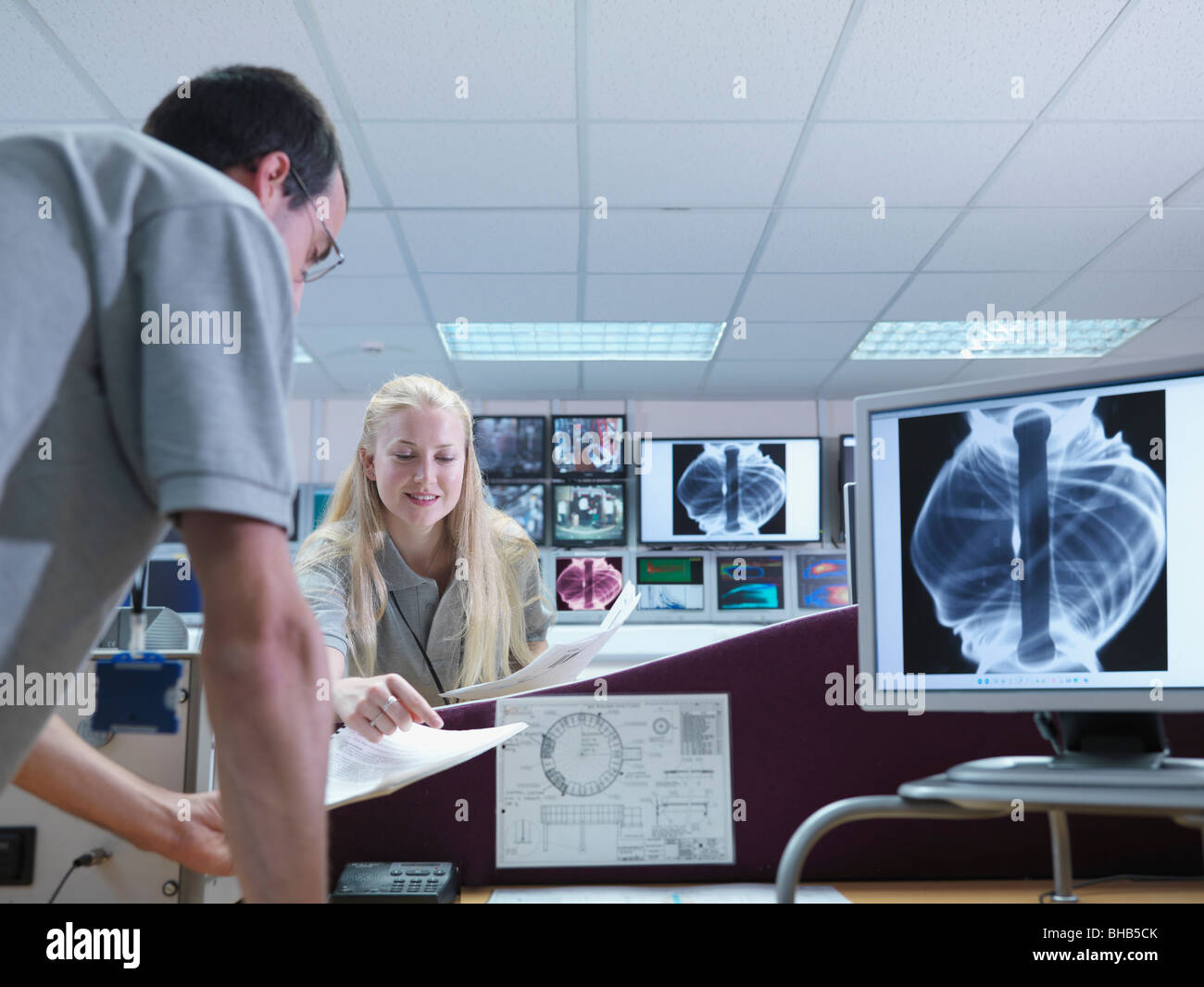 Young scientists showing teamwork hi-res stock photography and images ...