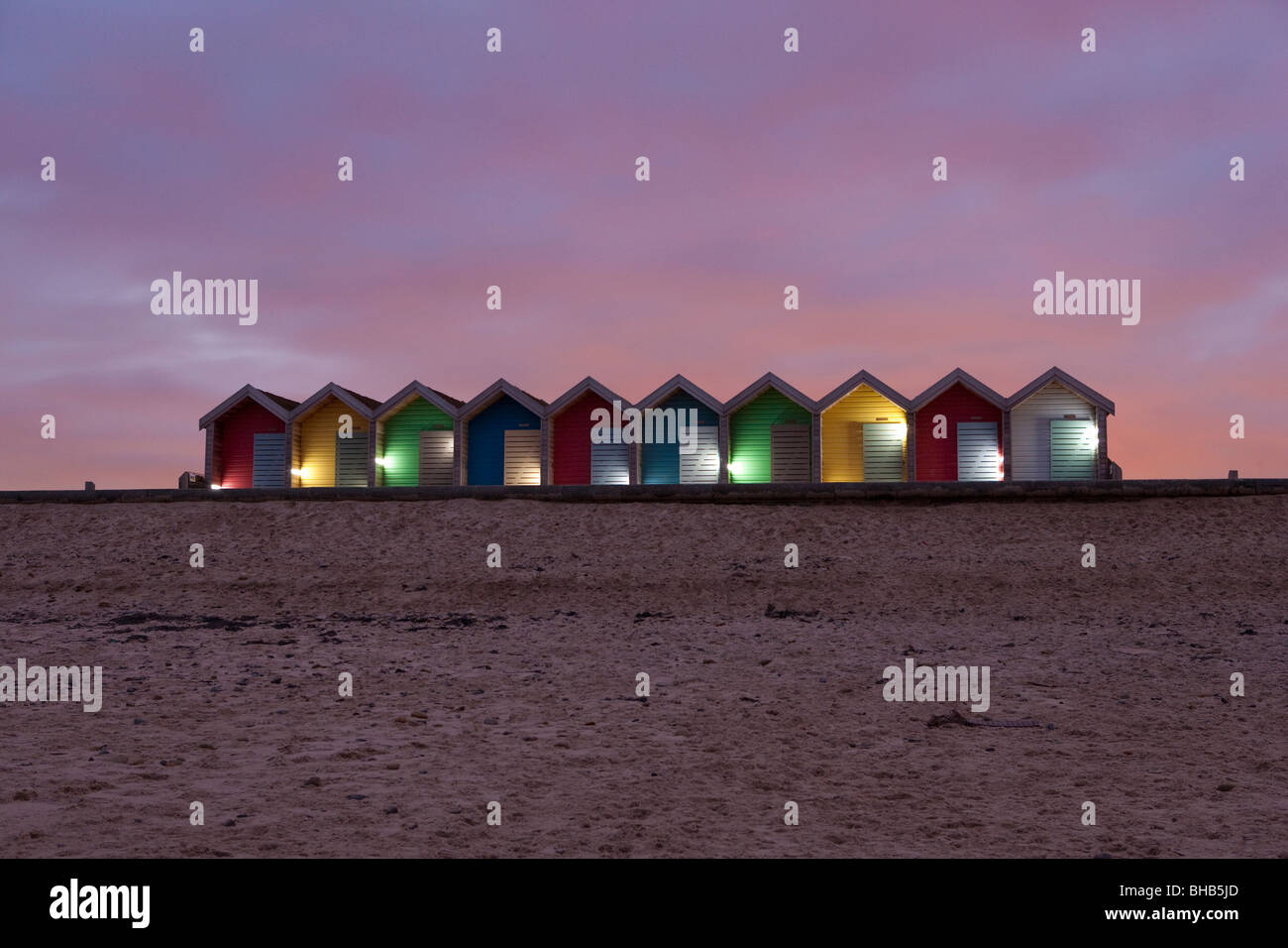 Colourful beach huts uk hi-res stock photography and images - Alamy