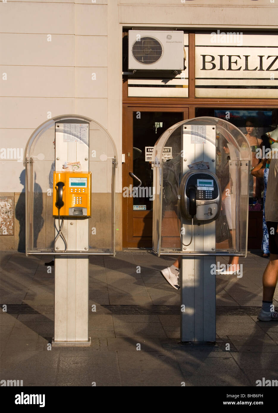 Pay booth hi-res stock photography and images - Alamy