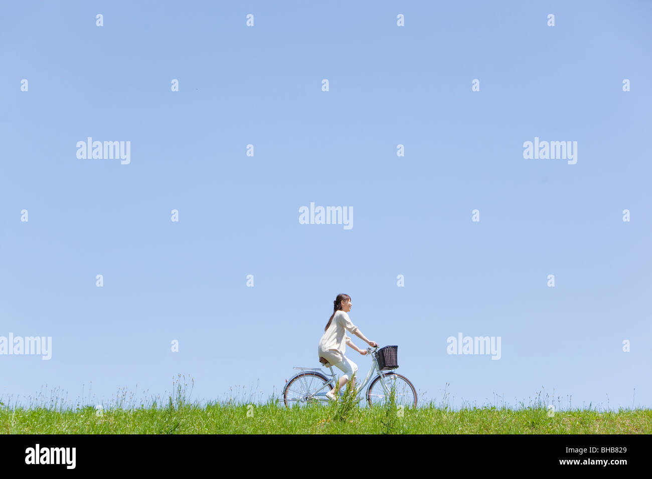 Japan tokyo prefecture woman riding hi-res stock photography and images ...