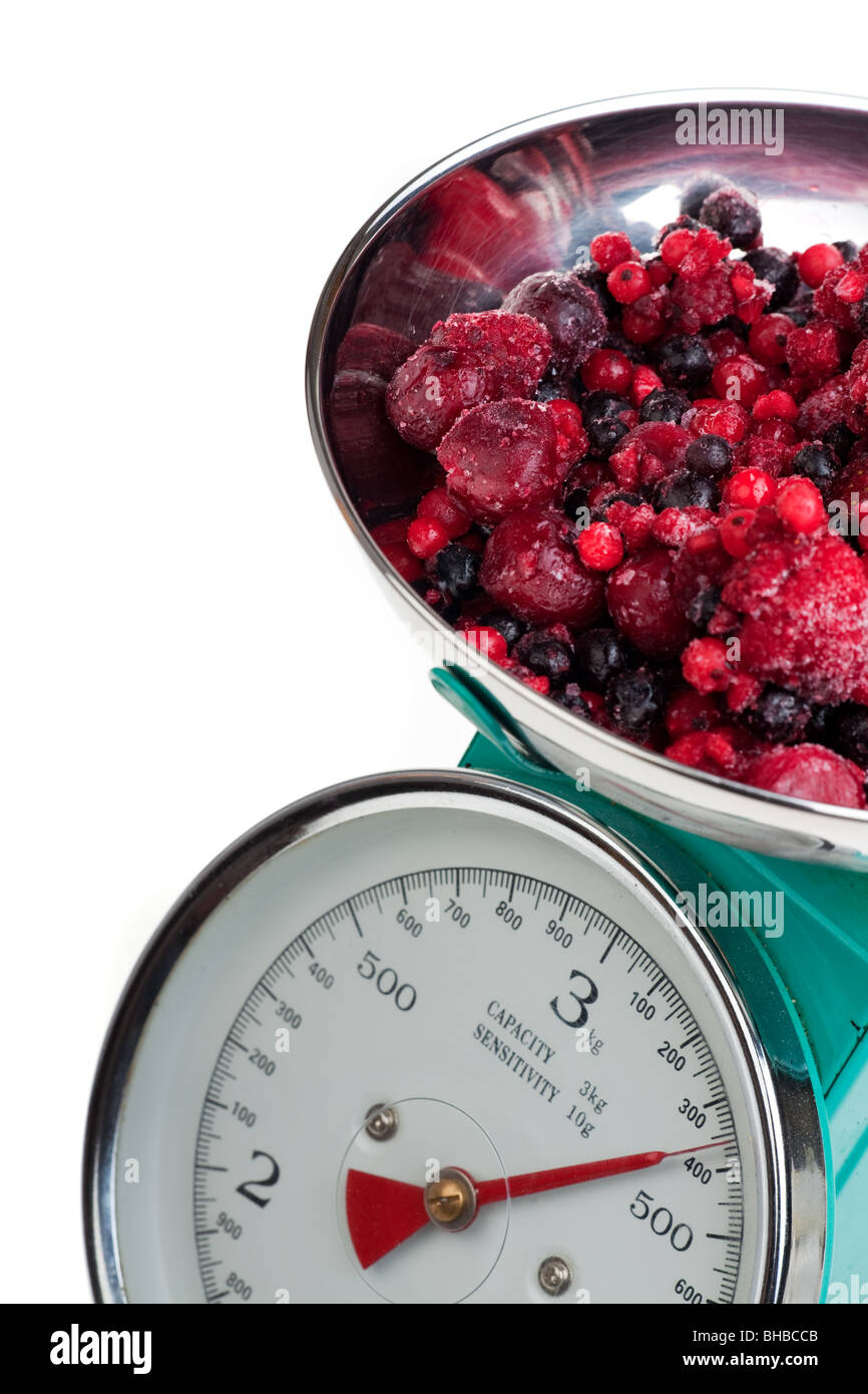 Fruits on weighing scale High Resolution Stock Photography and Images ...