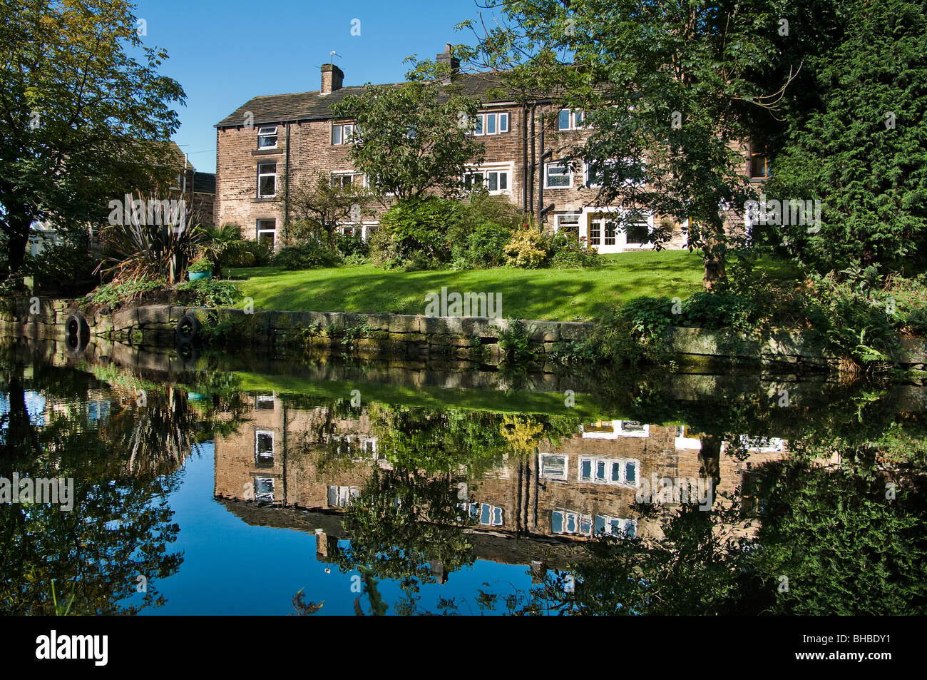 Frenches Wharfe cottages, Saddleworth, Oldham, Huddersfield Narrow ...