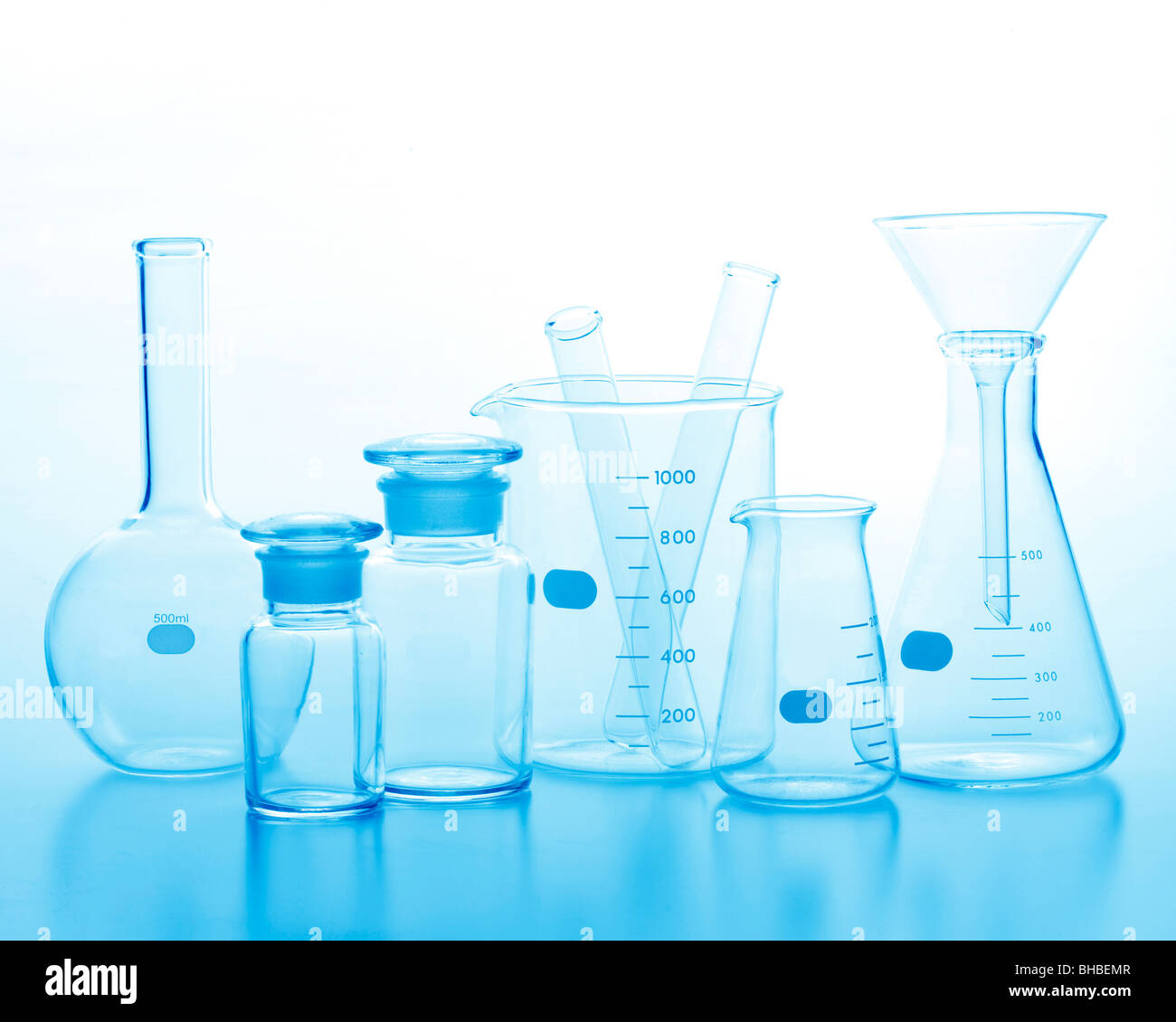 Funnel beaker people hi-res stock photography and images - Alamy