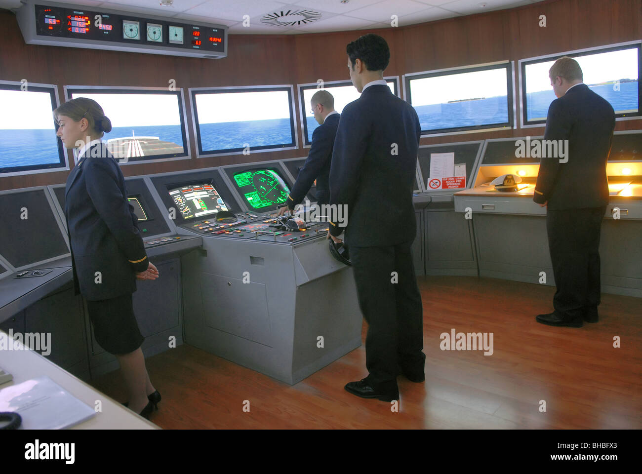 Navy bridge vr hi-res stock photography and images - Alamy