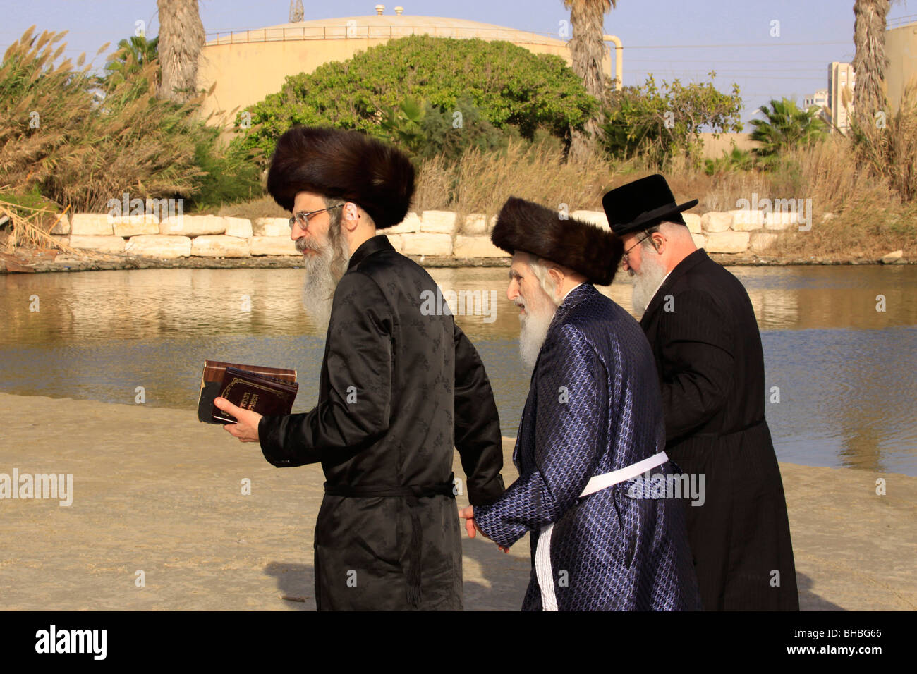 Tashlich prayer hi-res stock photography and images - Alamy