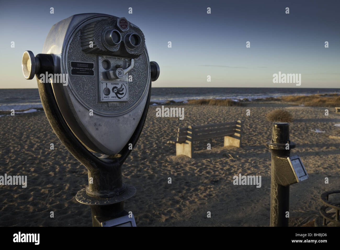 Viewers binoculars hi-res stock photography and images - Alamy