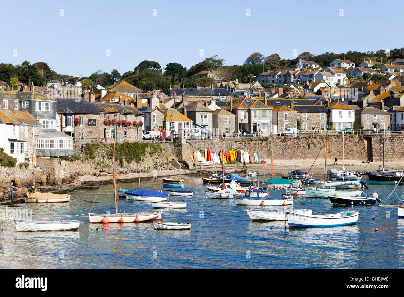 Cornish seaside village hi-res stock photography and images - Alamy
